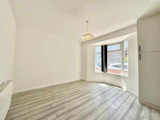 House 3 Bedroom For Sale Ealing Greater London 674950 ELS99315372