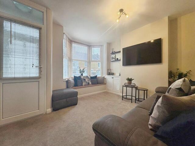 House 3 Bedroom For Sale East Cowes Isle Of Wight 210000 ES101278165