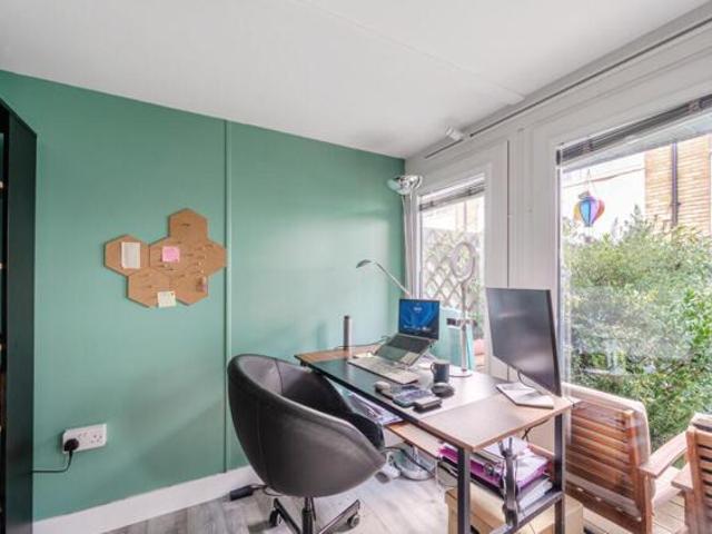 House 3 Bedroom For Sale Egham Surrey 500000 ES99808626