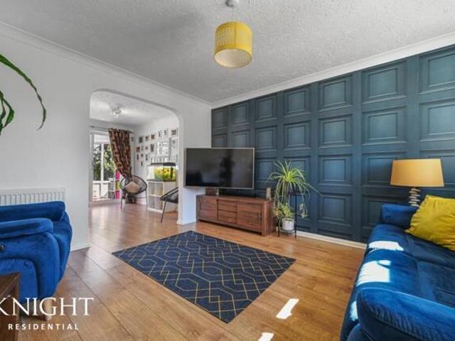 House 3 Bedroom For Sale Essex Essex 385000 ES101856068
