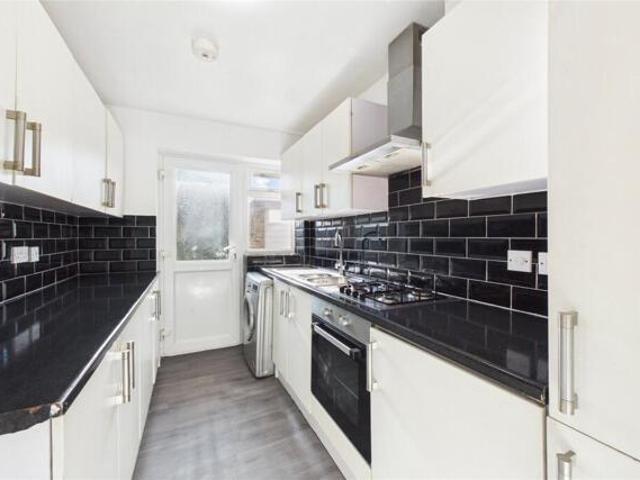 House 3 Bedroom For Sale Farnborough Hampshire 385000 ES100263364