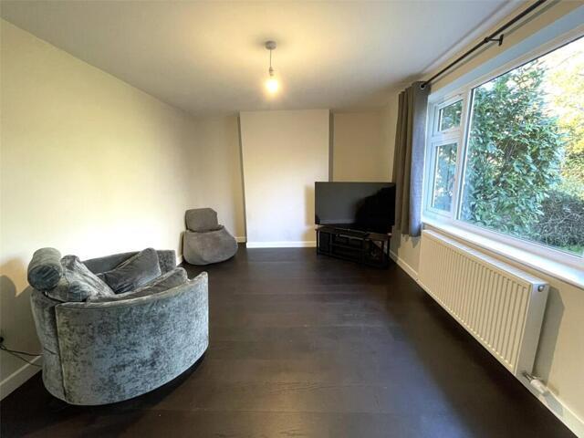 House 3 Bedroom For Sale Farnborough Hampshire 440000 ELS99895427
