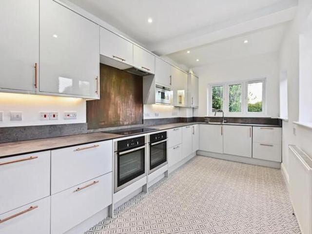 House 3 Bedroom For Sale Farnborough Hampshire 450000 ES101351846