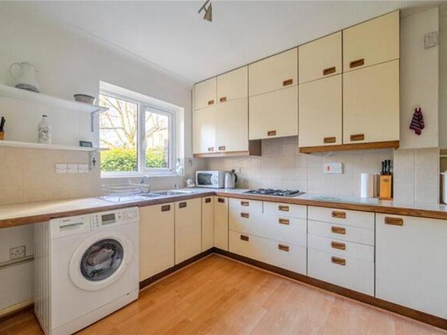 House 3 Bedroom For Sale Farnham Surrey 575000 ELS100648970