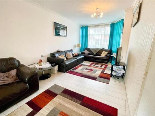 House 3 Bedroom For Sale Feltham Greater London 465000 ES100398243