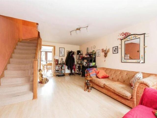 House 3 Bedroom For Sale Kingston Upon Thames Greater London 625000 ES98687396