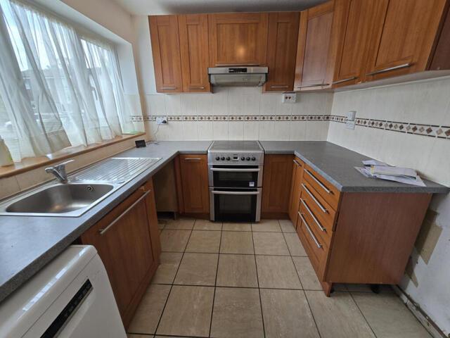 House 3 Bedroom For Sale Hounslow Greater London 470000 ES98834661