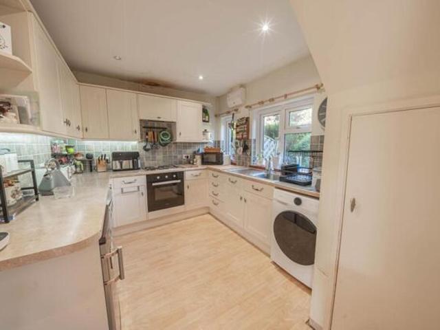 House 3 Bedroom For Sale Haywards Heath West Sussex 450000 ELS101316319