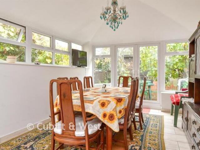 House 3 Bedroom For Sale Haywards Heath West Sussex 465000 ES101675954