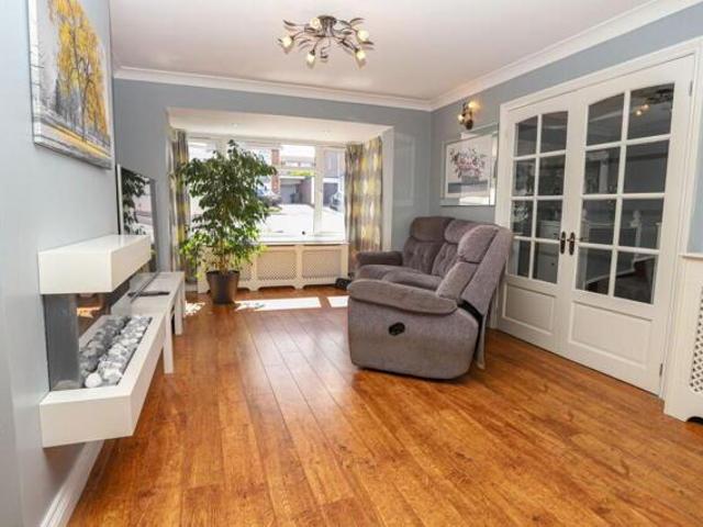 House 3 Bedroom For Sale Halesowen Dudley 270000 ES100398391