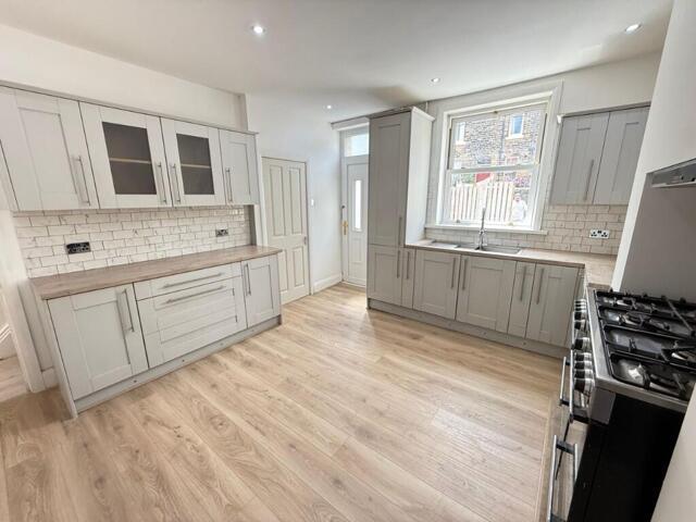 House 3 Bedroom For Sale Halifax Calderdale 170000 ELS99237033