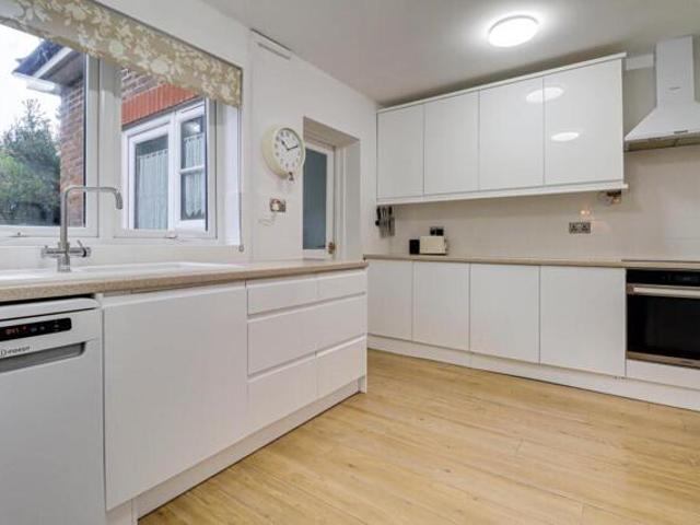 House 3 Bedroom For Sale Harpenden Hertfordshire 585000 ES99774020