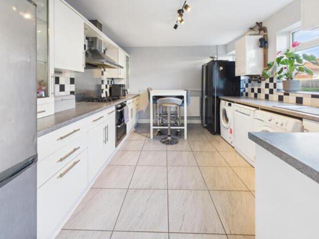 House 3 Bedroom For Sale Hemel Hempstead Hertfordshire 400000 ELS100191781