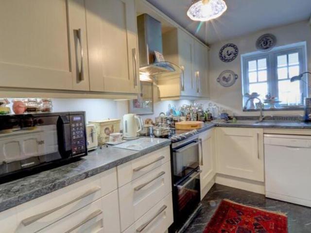 House 3 Bedroom For Sale High Wycombe Buckinghamshire 425000 ES100426117