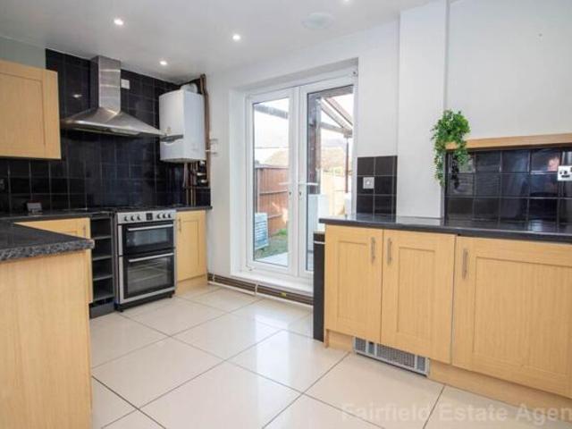 House 3 Bedroom For Sale Hillingdon Hertfordshire 455000 ES99926194