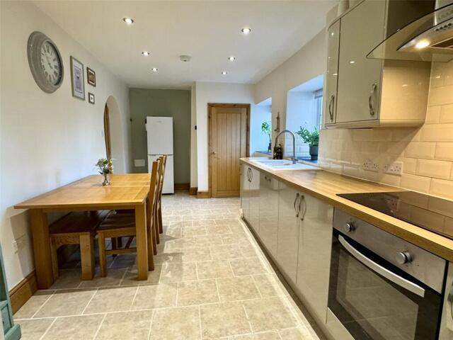 House 3 Bedroom For Sale Ilminster Somerset 285000 ELS100988127