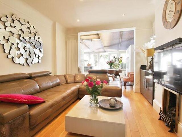 House 3 Bedroom For Sale Isleworth Greater London 680000 ELS101060024