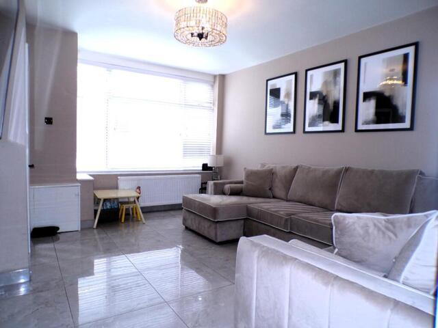 House 3 Bedroom For Sale Oldham Greater Manchester 279950 ELS90791420