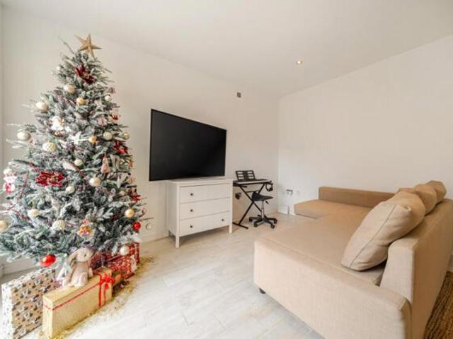 House 3 Bedroom For Sale Orpington Greater London 475000 ES100398534