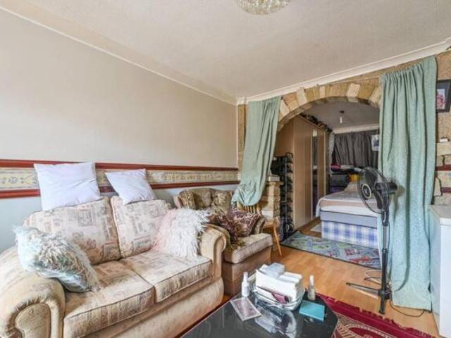 House 3 Bedroom For Sale London Greater London 449950 ES100158592