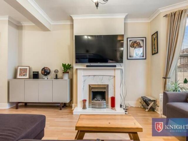 House 3 Bedroom For Sale London Greater London 450000 ES99236924