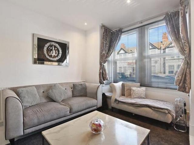 House 3 Bedroom For Sale London Greater London 585000 ES99203998