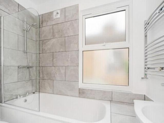 House 3 Bedroom For Sale London Greater London 645000 ES100824942