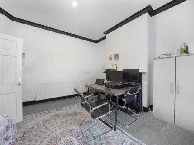 House 3 Bedroom For Sale London Greater London 650000 ELS99436640
