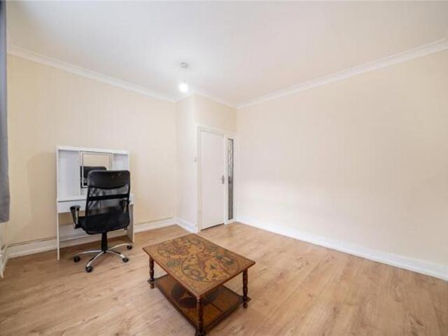 House 3 Bedroom For Sale London Greater London 680000 ELS99735923