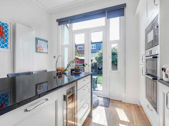 House 3 Bedroom For Sale London Greater London 850000 ELS100854942