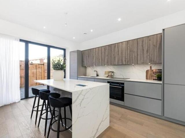 House 3 Bedroom For Sale Londres Greater London 700000 ELS99161657