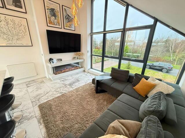 House 3 Bedroom For Sale Lancs Lancashire 695000 ELS98864403