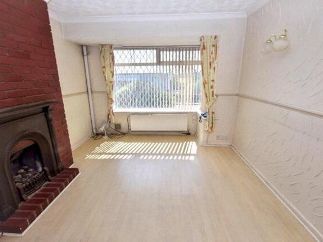 House 3 Bedroom For Sale Leeds West Yorkshire 180000 ES98864512