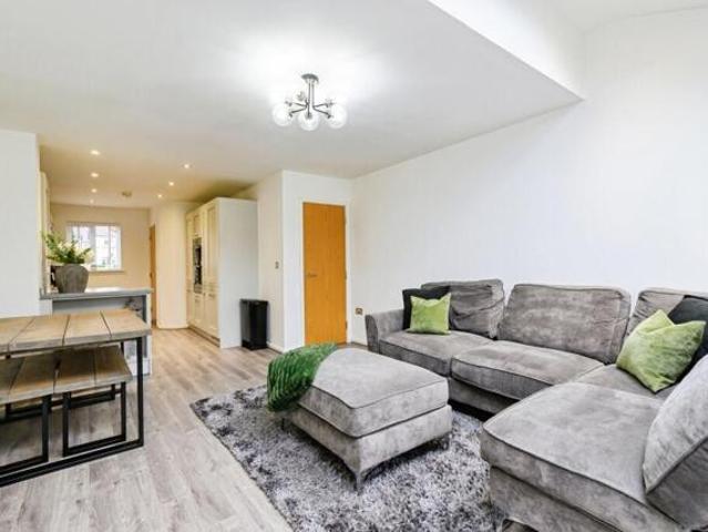 House 3 Bedroom For Sale Manchester Salford 300000 ELS101675664