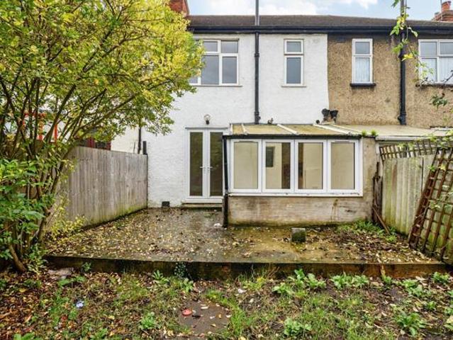 House 3 Bedroom For Sale Mitcham Greater London 475000 ES98262777