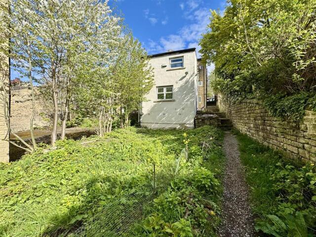House 3 Bedroom For Sale North Yorkshire Kirklees 135000 ELS101678171