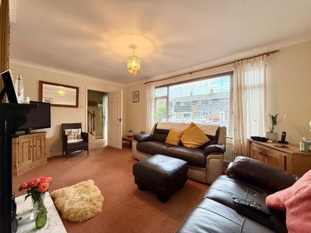 House 3 Bedroom For Sale North Yorkshire Leeds 295000 ES101678097