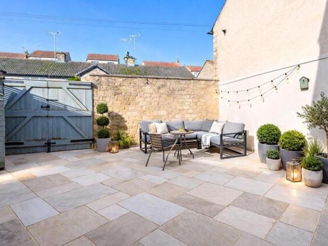 House 3 Bedroom For Sale North Yorkshire Leeds 395000 ES100648954