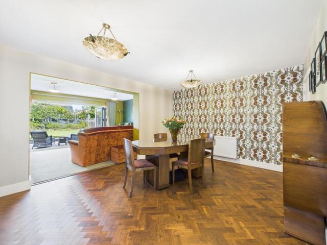 House 3 Bedroom For Sale Northampton Northamptonshire 500000 ELS100316885