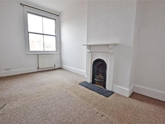 House 3 Bedroom For Sale Northampton Northamptonshire 210000 ELS98930234