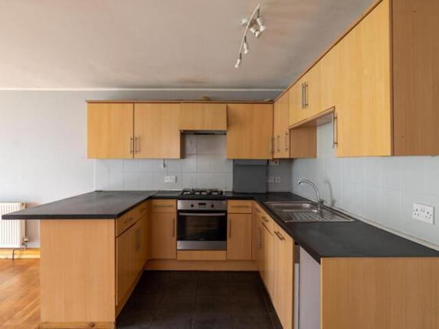 House 3 Bedroom For Sale Southend On Sea Southend on Sea 400000 ES100578805
