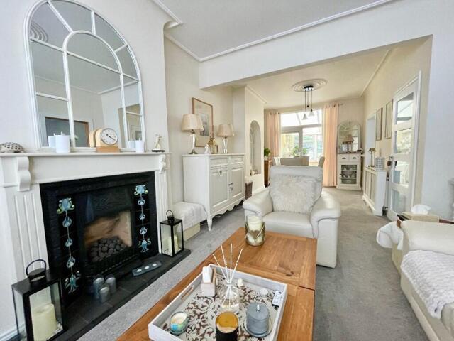 House 3 Bedroom For Sale Southend On Sea Southend On Sea 405000 ELS98903225