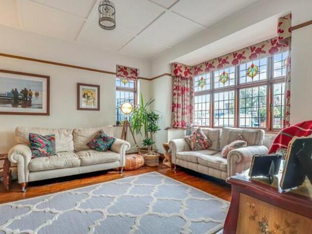 House 3 Bedroom For Sale Southend On Sea Southend on Sea 750000 ELS99926395