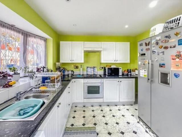 House 3 Bedroom For Sale Southend Southend on Sea 400000 ELS99204139