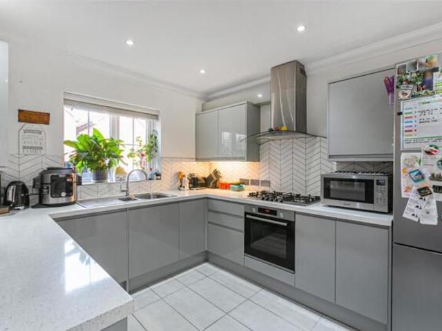 House 3 Bedroom For Sale Shepperton Surrey 615000 ELS100733525
