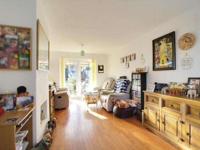 House 3 Bedroom For Sale Stevenage Hertfordshire 325000 ES99608394