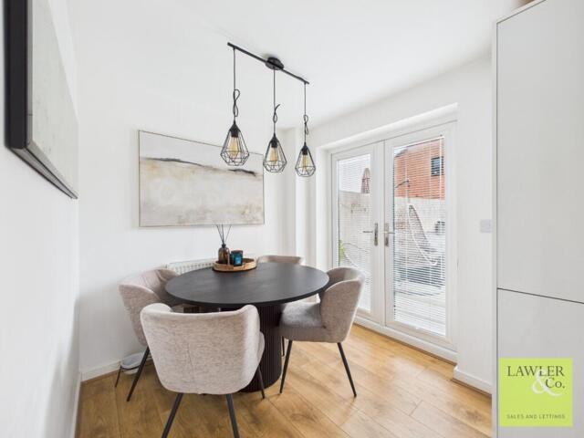 House 3 Bedroom For Sale Stockport Stockport 325000 ELS98477196