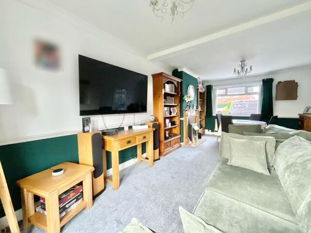 House 3 Bedroom For Sale Stone Staffordshire 185000 ELS99986443