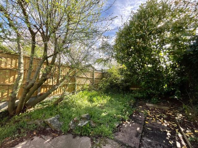 House 3 Bedroom For Sale Stone Staffordshire 185000 ES100786602