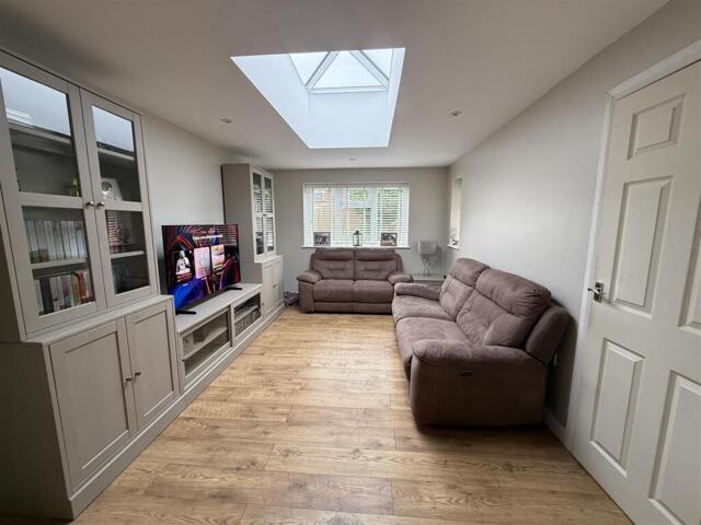 House 3 Bedroom For Sale Stretton Cheshire 280000 ELS100614764